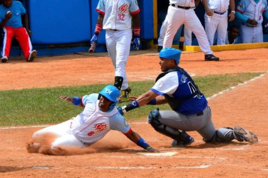 Frank Camilo firma un nuevo contrato y está bien cerca de ser manager ...