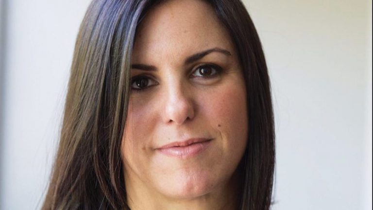 Rebeca León, la cubanoamericana detrás del éxito de J Balvin, Rosalía y ...