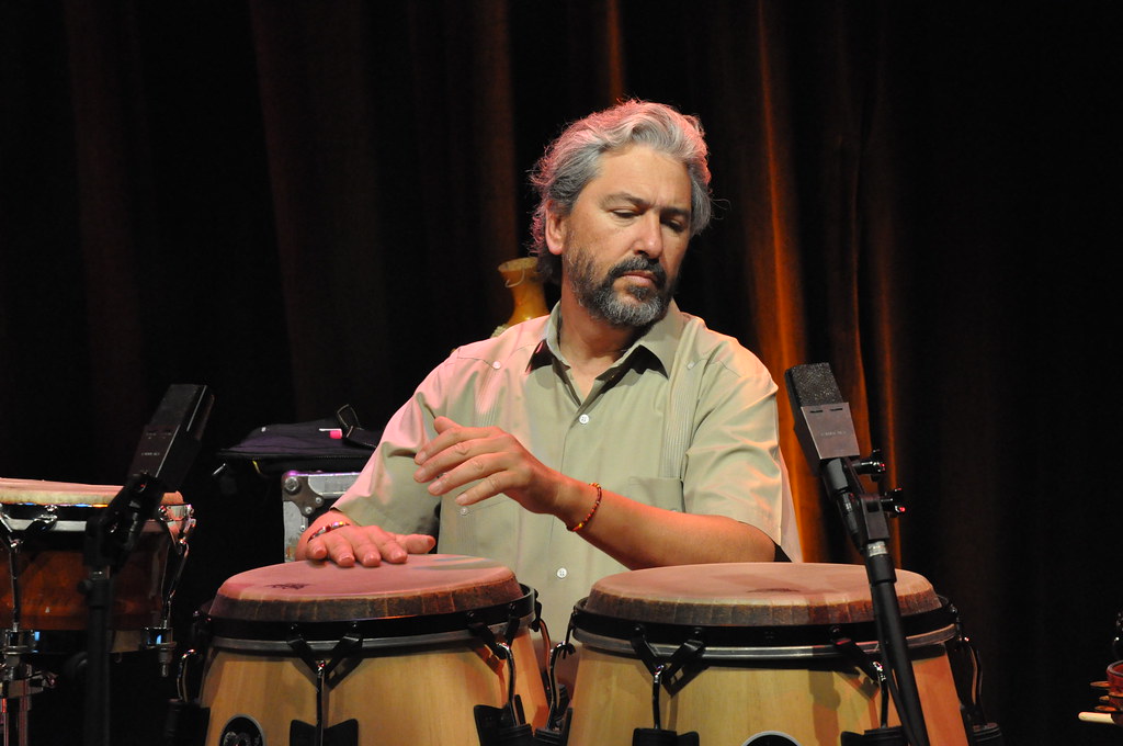 Retrospectiva: Músicos cubanos de ultramar (Luis Conte) - Cubalite