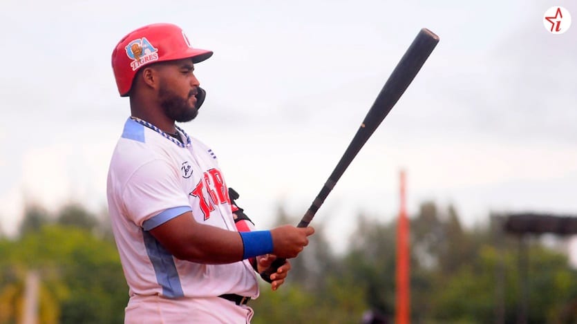 Última hora: Yudiel González firmó su primer contrato un mes después de ...