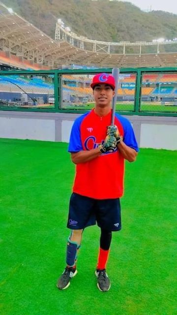 Llegó a Estados Unidos pelotero de 4 equipos Cuba y un gran talento ...