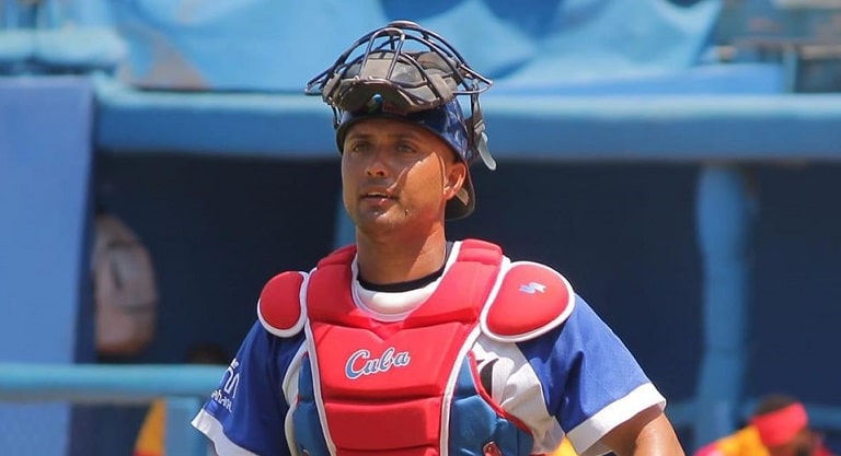 Frank Camilo firma un nuevo contrato y está bien cerca de ser manager ...