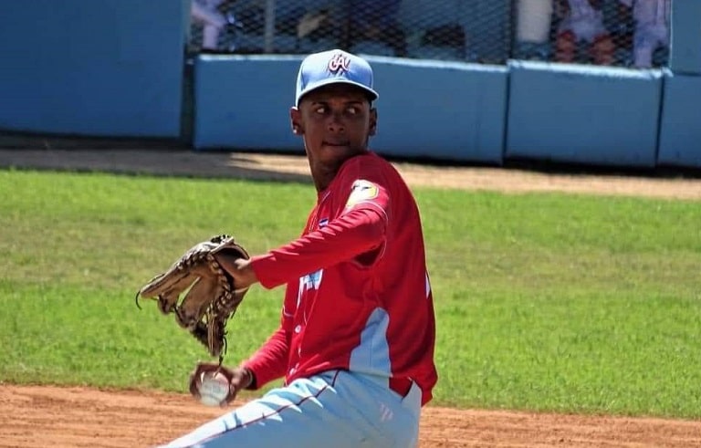 Anoten su nombre: pitcher juvenil es líder en efectividad y segundo en ...