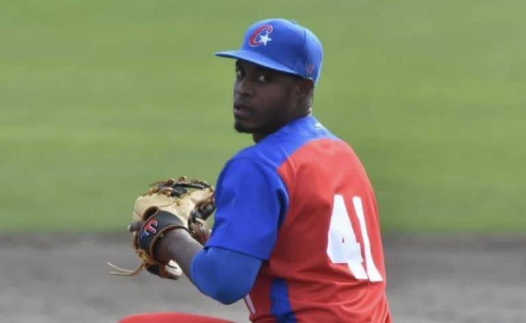 Pitcher que abandonó equipo Cuba en 2023 vuelve a lanzar en EEUU (aquí ...